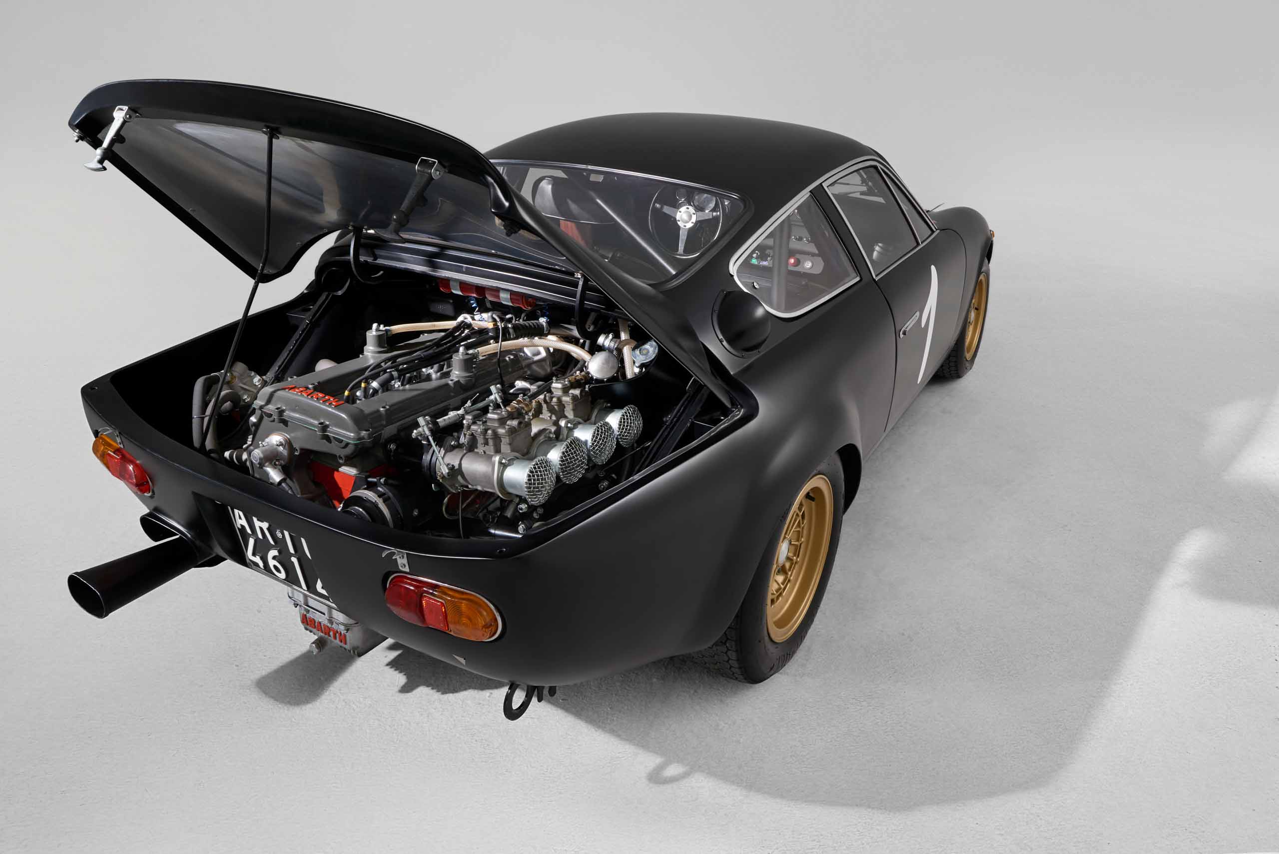 Abarth-Simca 2000 GT Corsa: una bomba da 270 orari - Ruoteclassiche
