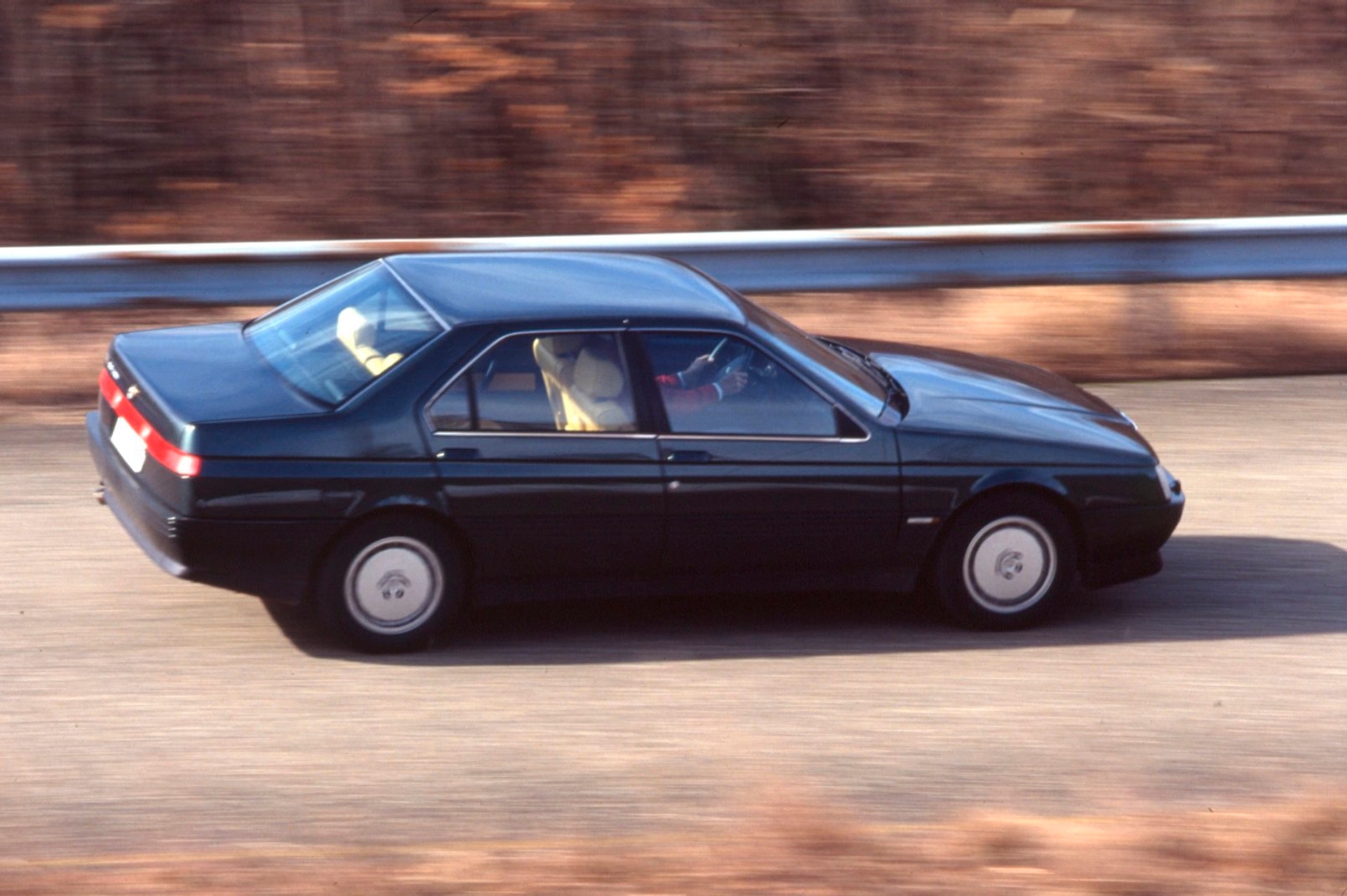 Alfa Romeo 164 2.0 turbo e V6 turbo: che differenza tra i 2 litri ...