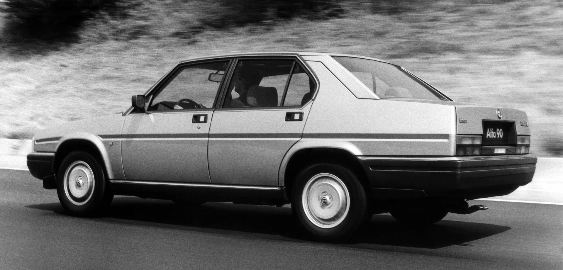 Alfa Romeo 90: ammiraglia ad interim - Ruoteclassiche