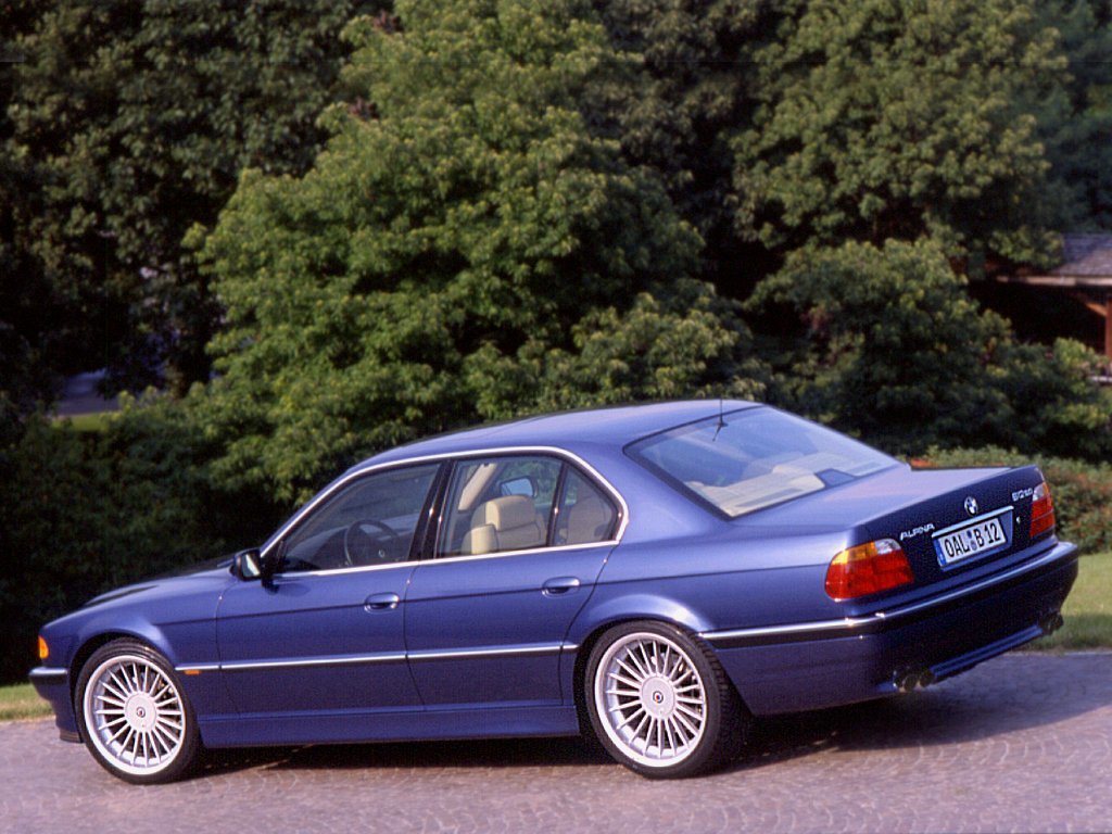 Alpina B12 (E38): un’ammiraglia affamata d’asfalto - Ruoteclassiche