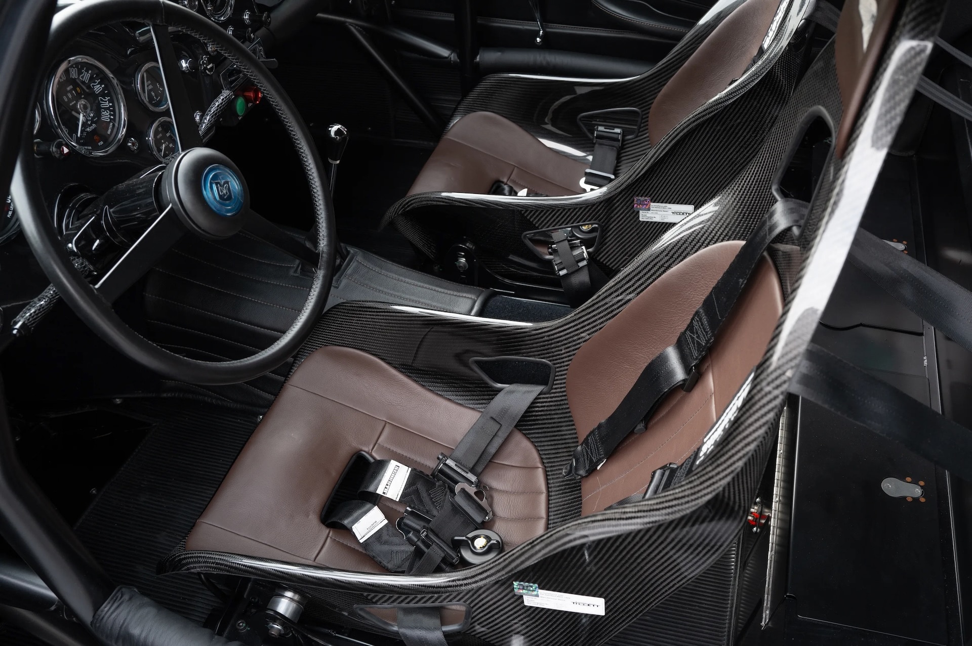 All’asta una rara Aston Martin DB4 GT Continuation - Ruoteclassiche