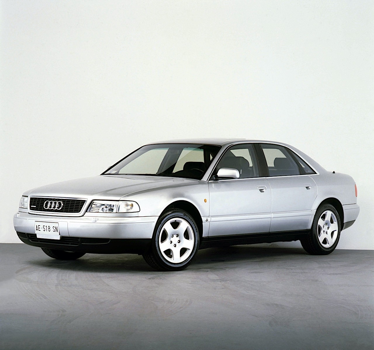 Audi A8 4.2 V8 Quattro, ammiraglia di prim’ordine - Ruoteclassiche