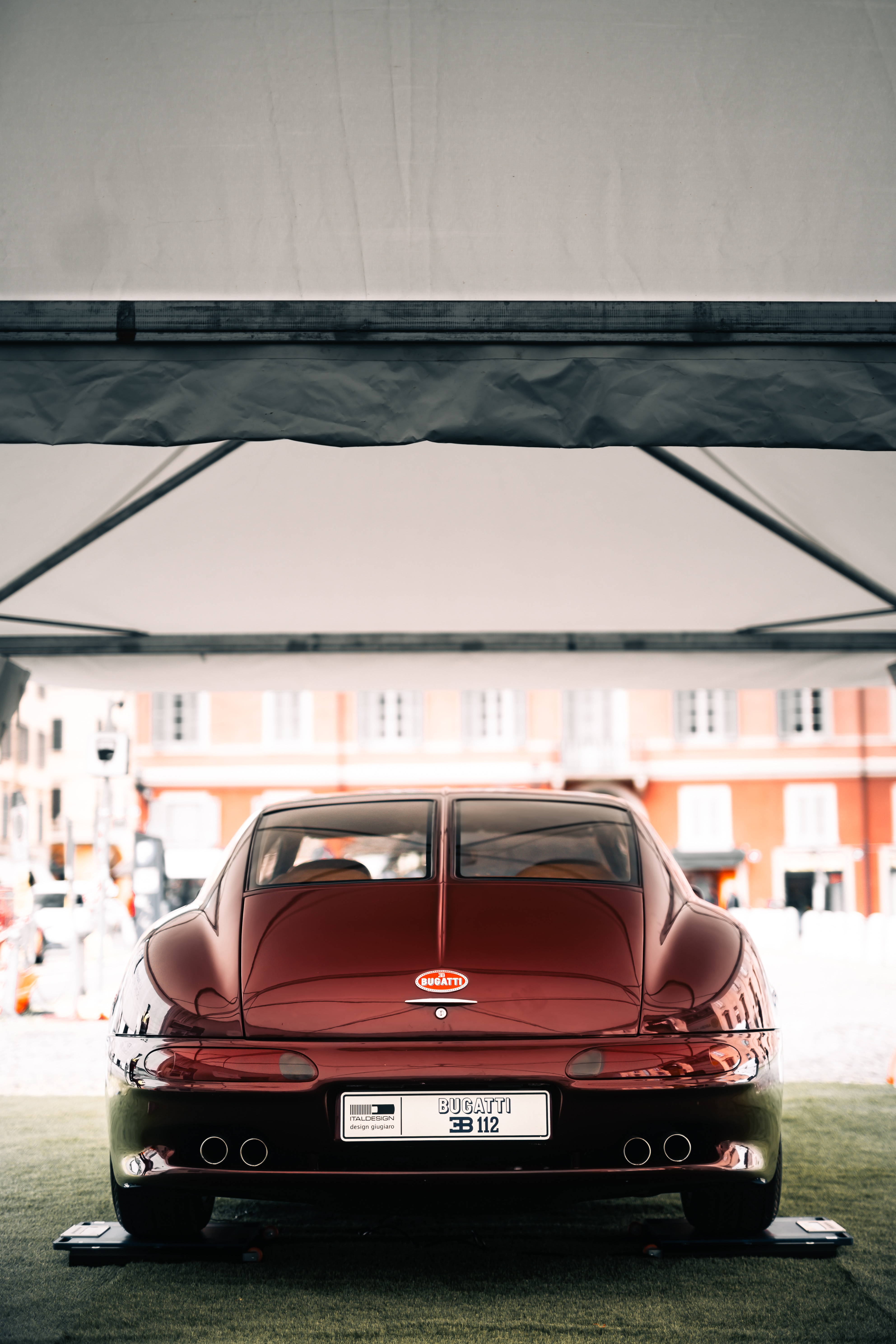 Bugatti EB112 trent’anni della “berlina più bella del mondo”