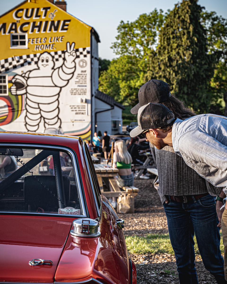 Inaugurato The Hut: Caffeine&Machine apre a un passo da Goodwood ...