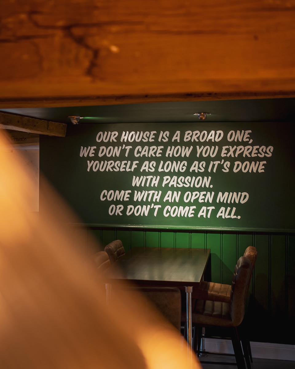 Inaugurato The Hut: Caffeine&Machine apre a un passo da Goodwood ...