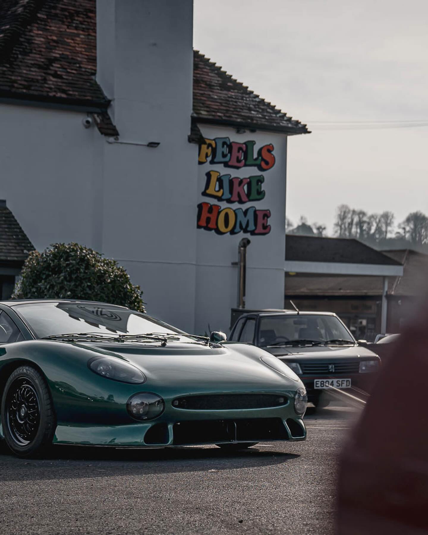 Inaugurato The Hut: Caffeine&Machine apre a un passo da Goodwood ...