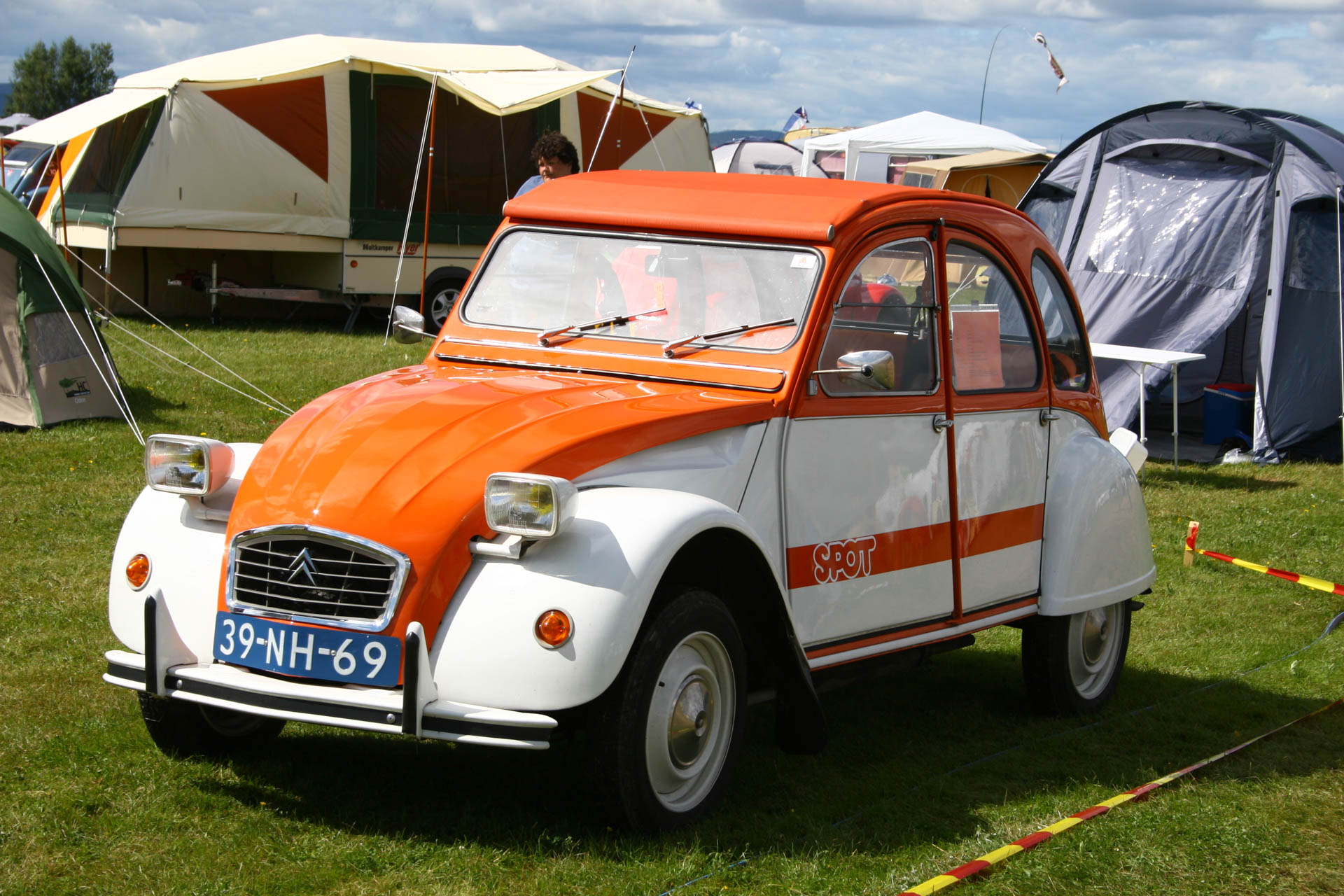 Spot: la prima Citroën 2CV in serie limitata - Ruoteclassiche