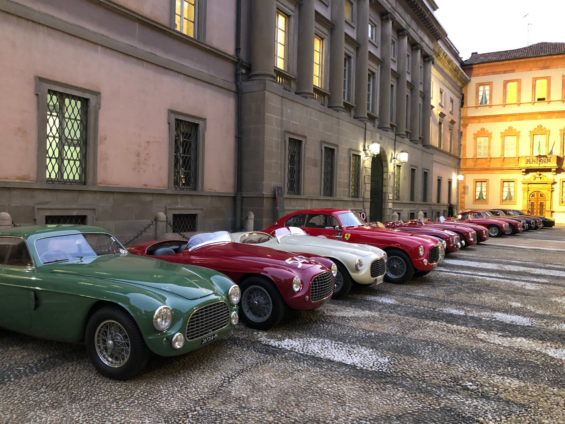 Ferrari Touring Superleggera, che sfilata a Milano! - Ruoteclassiche