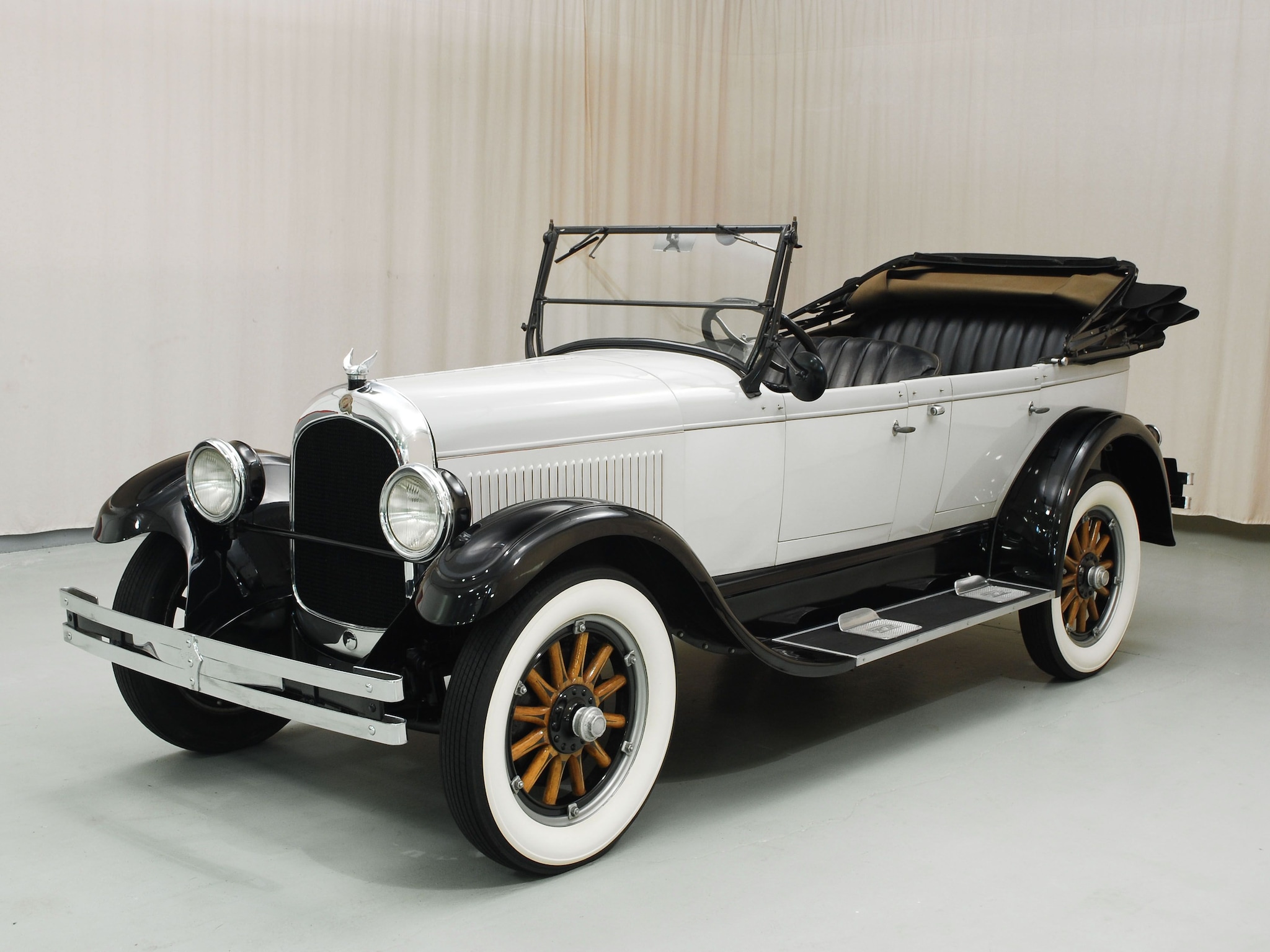 Chrysler: 95 anni di eleganza e innovazione a Detroit - Ruoteclassiche