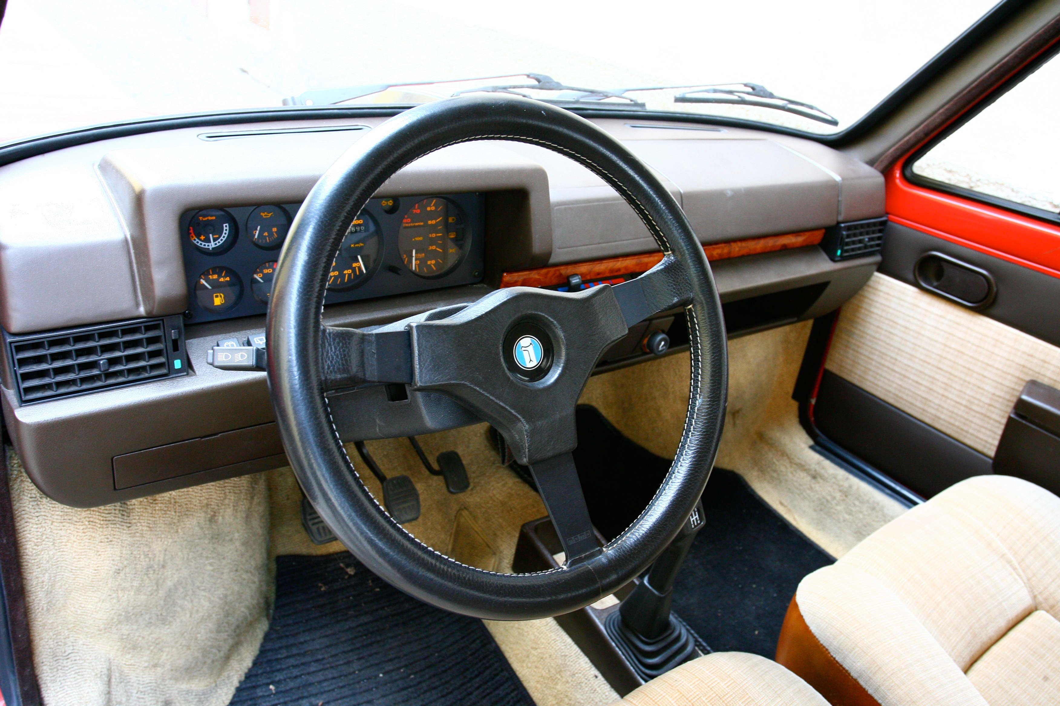 Piccole bombe italiane: Innocenti Mini De Tomaso Turbo, una peste in ...