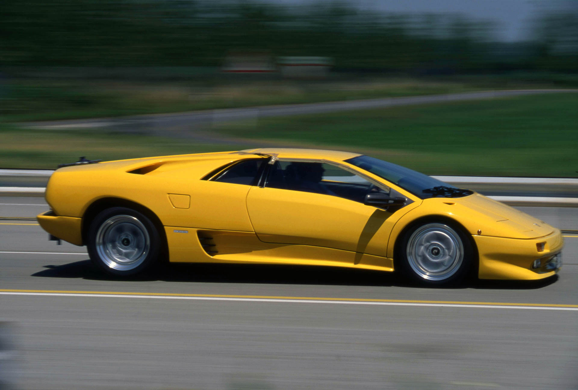 Lamborghini Diablo: i 30 anni della belva di Sant'Agata - Ruoteclassiche