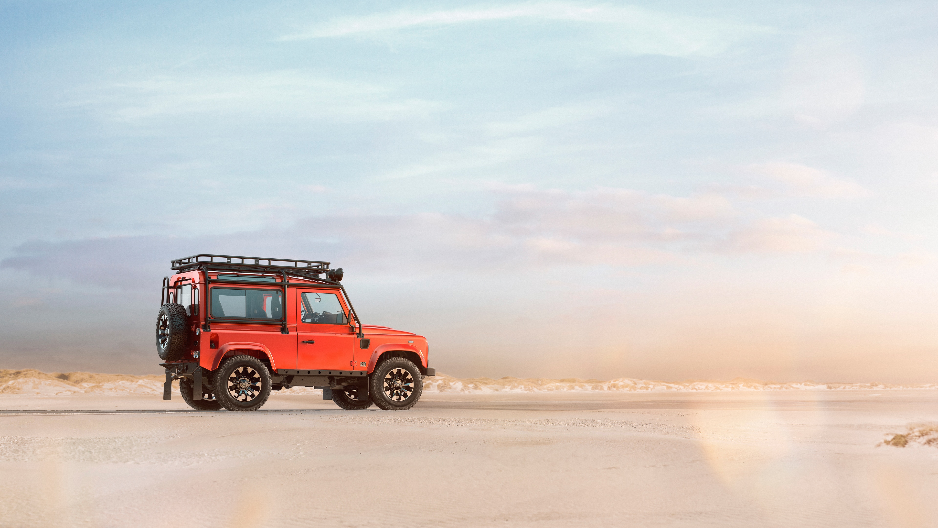 Land Rover Classic Defender V8 by Works Bespoke, il nuovo restomod ...