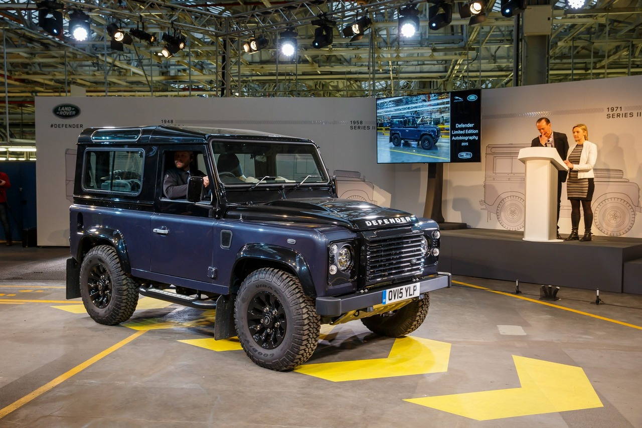 Land Rover: prodotta l'ultima Defender - Ruoteclassiche