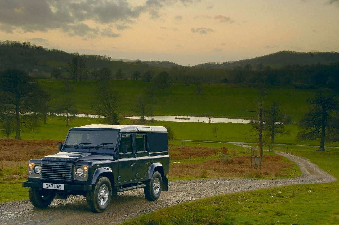 Land Rover: prodotta l'ultima Defender - Ruoteclassiche