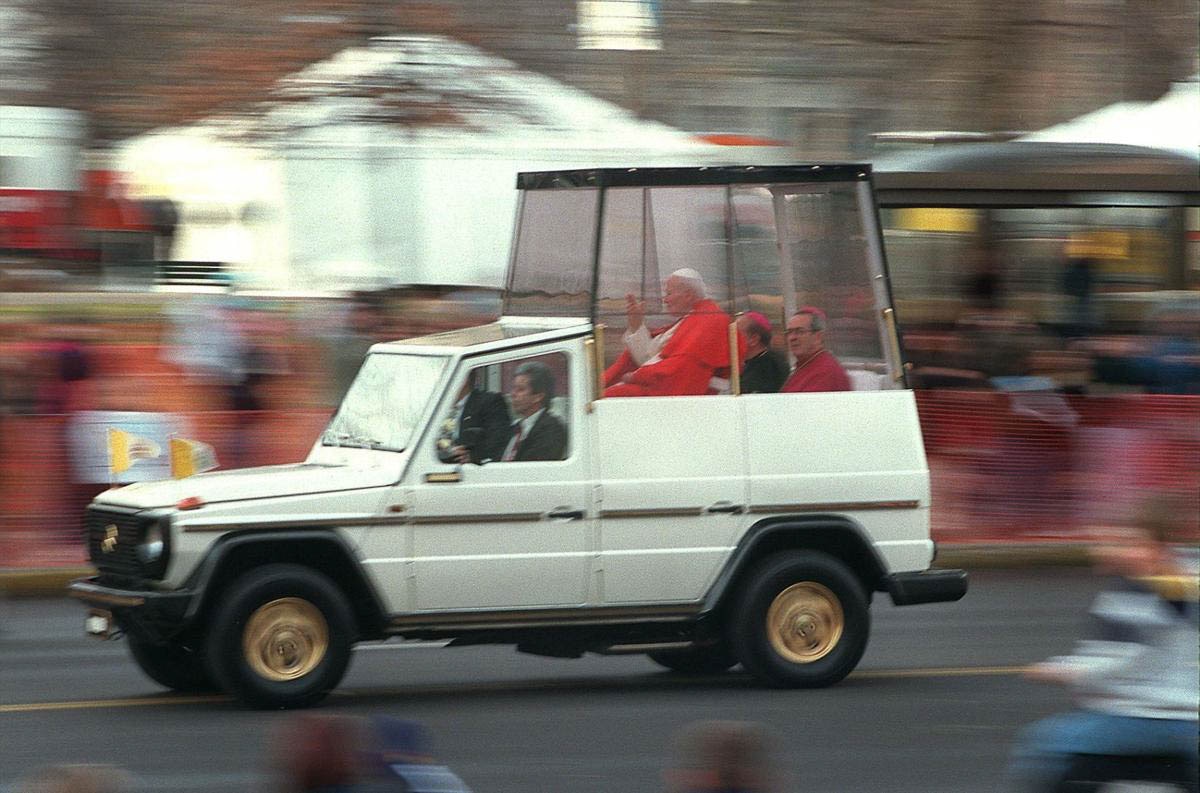 100 anni di Wojtyla e 45 di papamobile - Ruoteclassiche