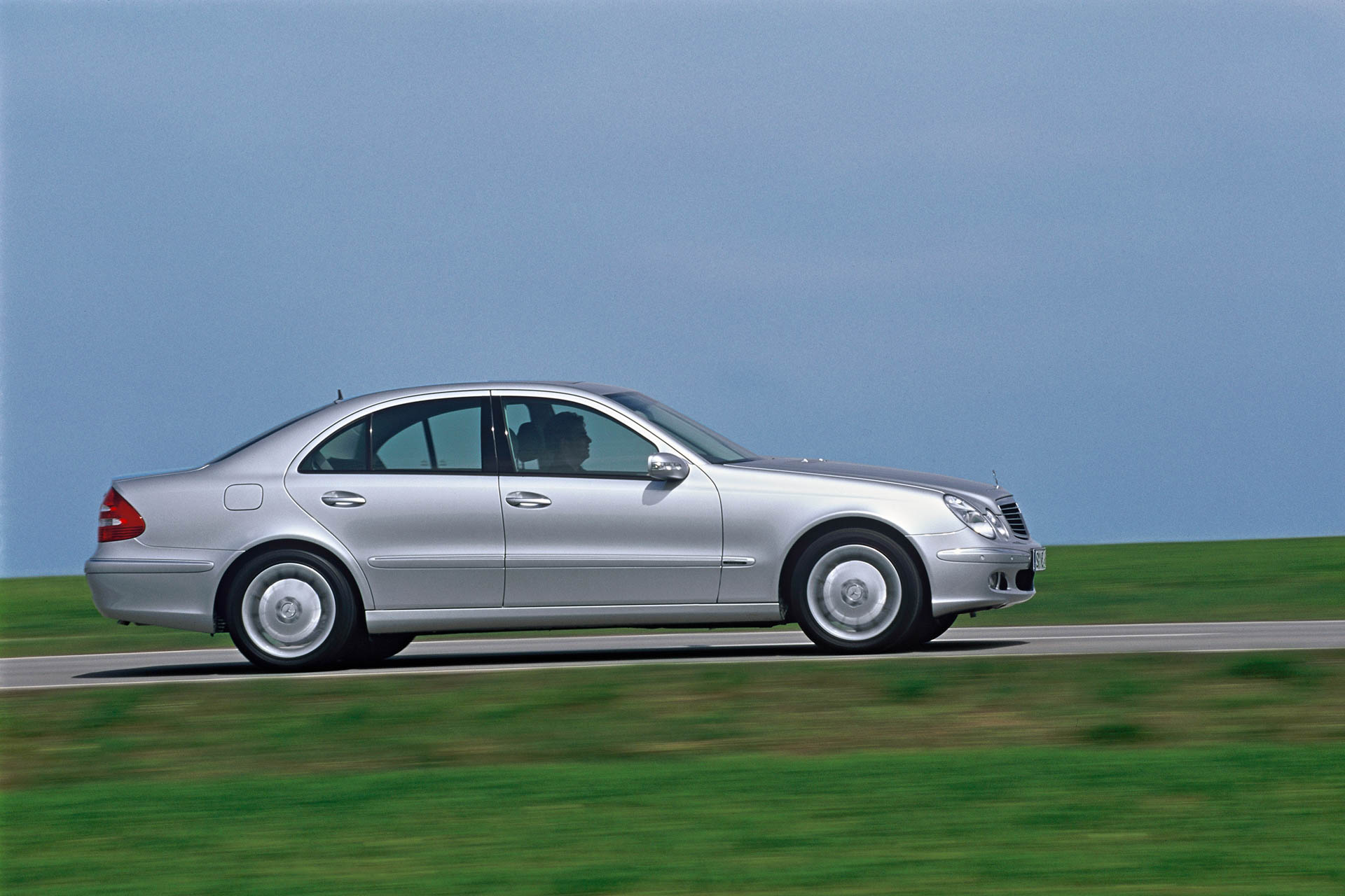 Mercedes-Benz W211: neoclassicismo tedesco (parte I) - Ruoteclassiche
