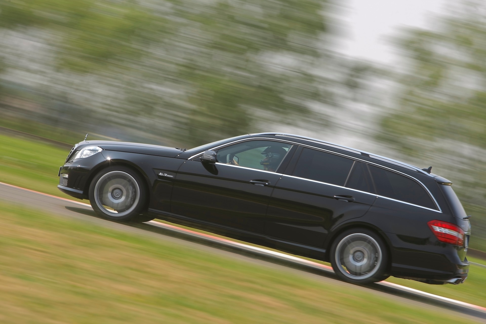 Mercedes-Benz E63 AMG Station Wagon W211 - Ruoteclassiche