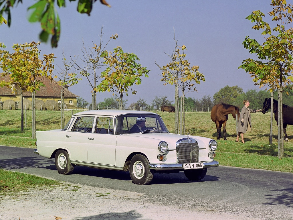 Mercedes-Benz W110: colpo di coda - Ruoteclassiche