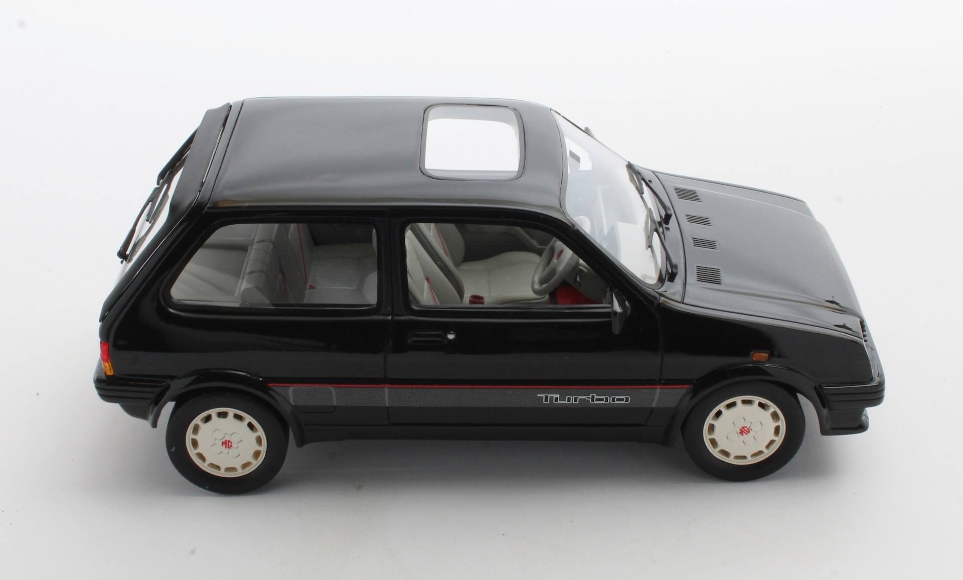 Austin Metro MG Turbo, piccola peste costosa - Ruoteclassiche