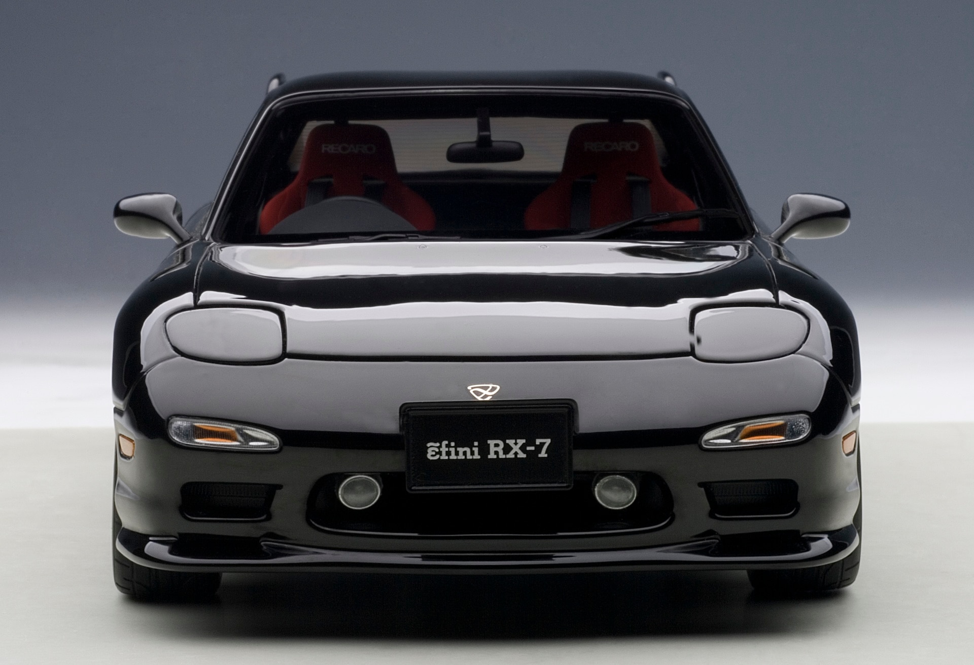 Efini Mazda RX7 in scala 1:18 - Ruoteclassiche