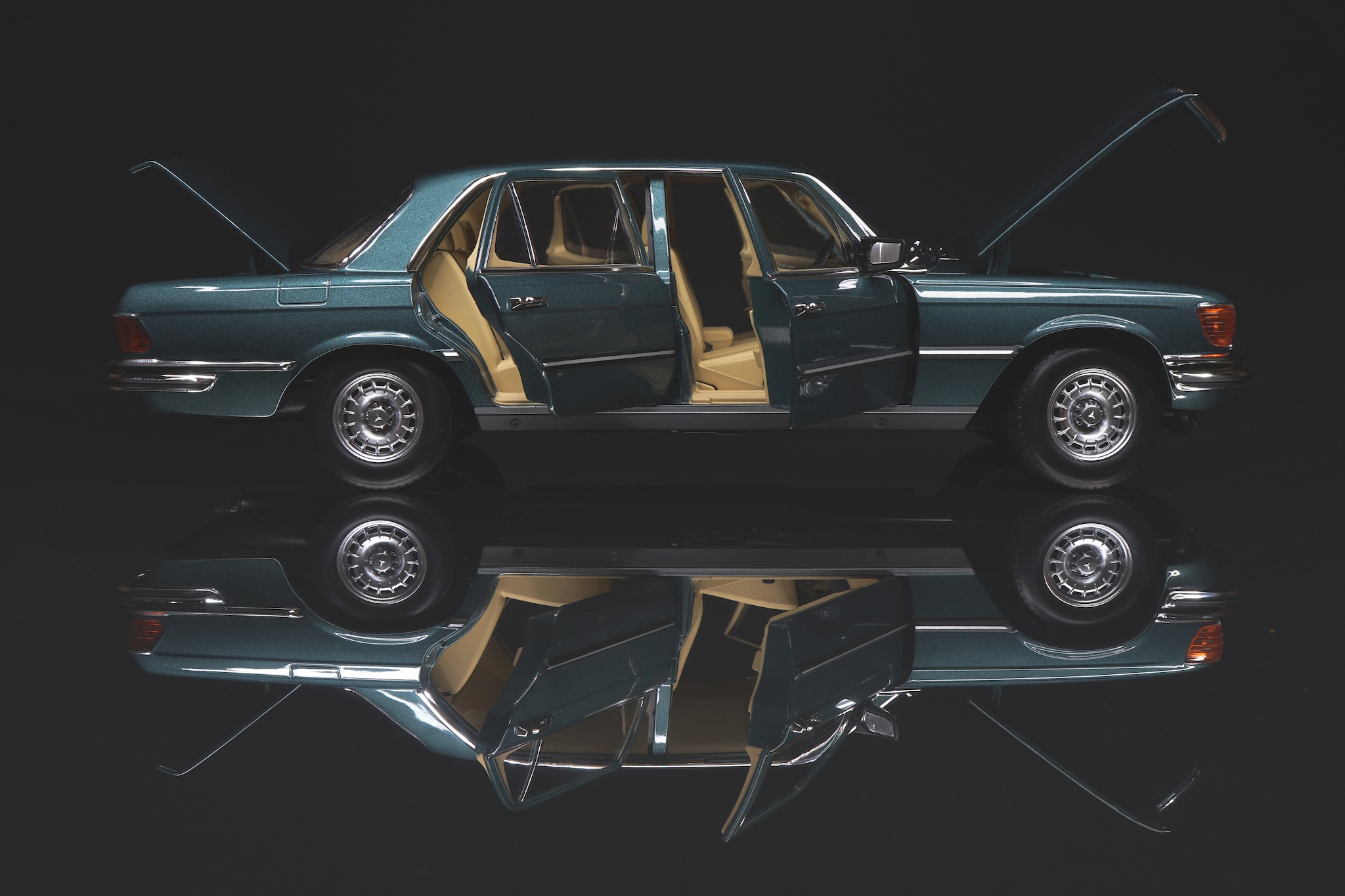 Modellismo: Mercedes-Benz 450 SEL 6.9, l’auto che cambiò le regole nel ...
