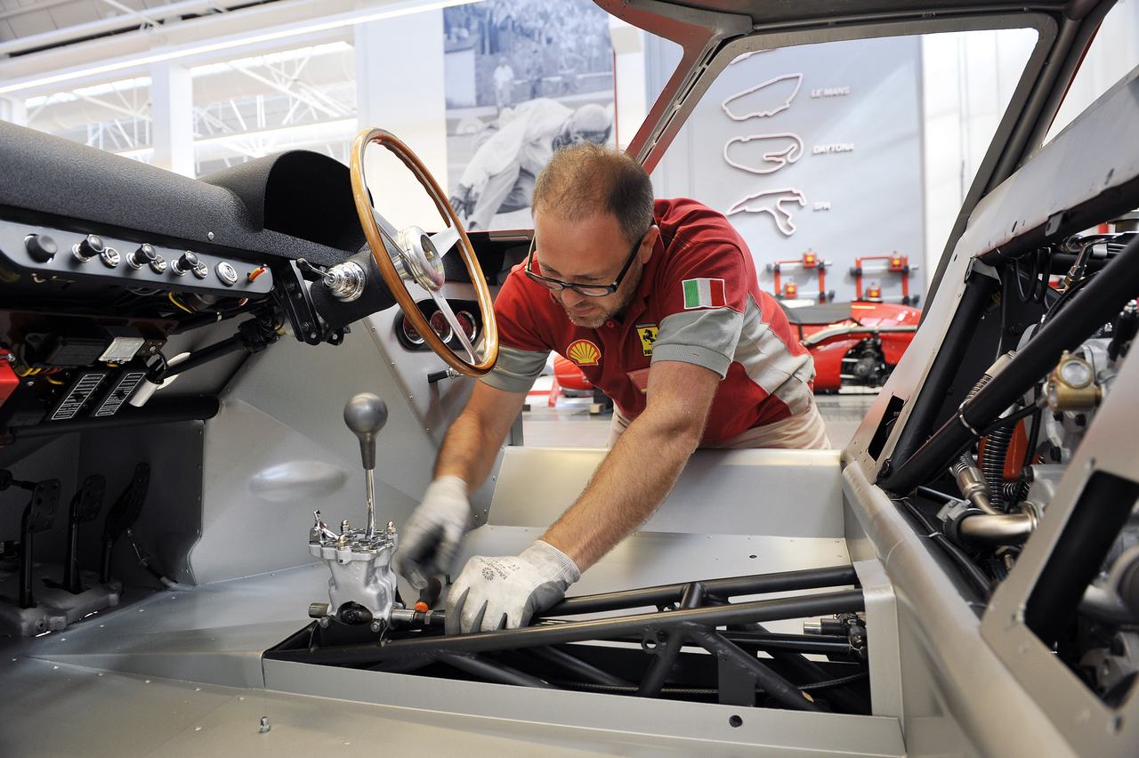 Ferrari Classiche, quasi 50 officine autorizzate in 20 mercati ...
