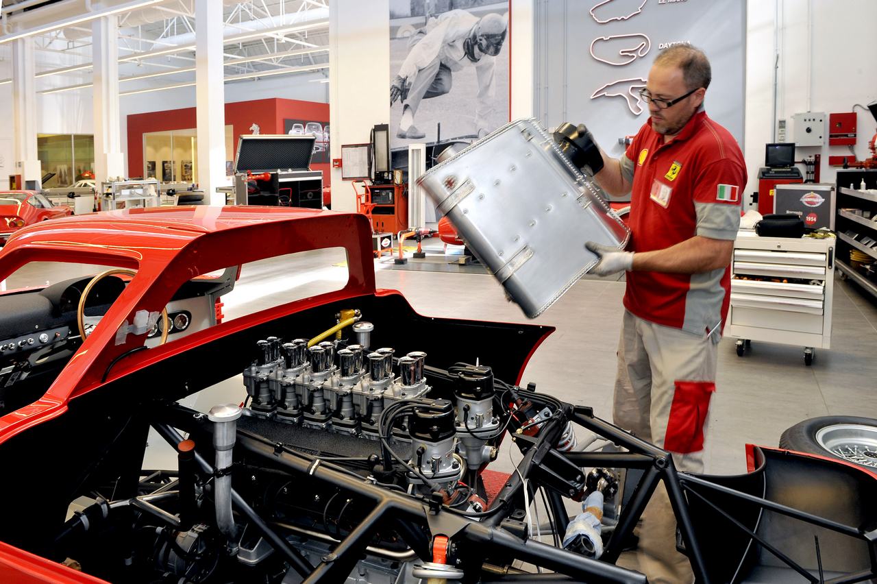 Ferrari Classiche, quasi 50 officine autorizzate in 20 mercati ...