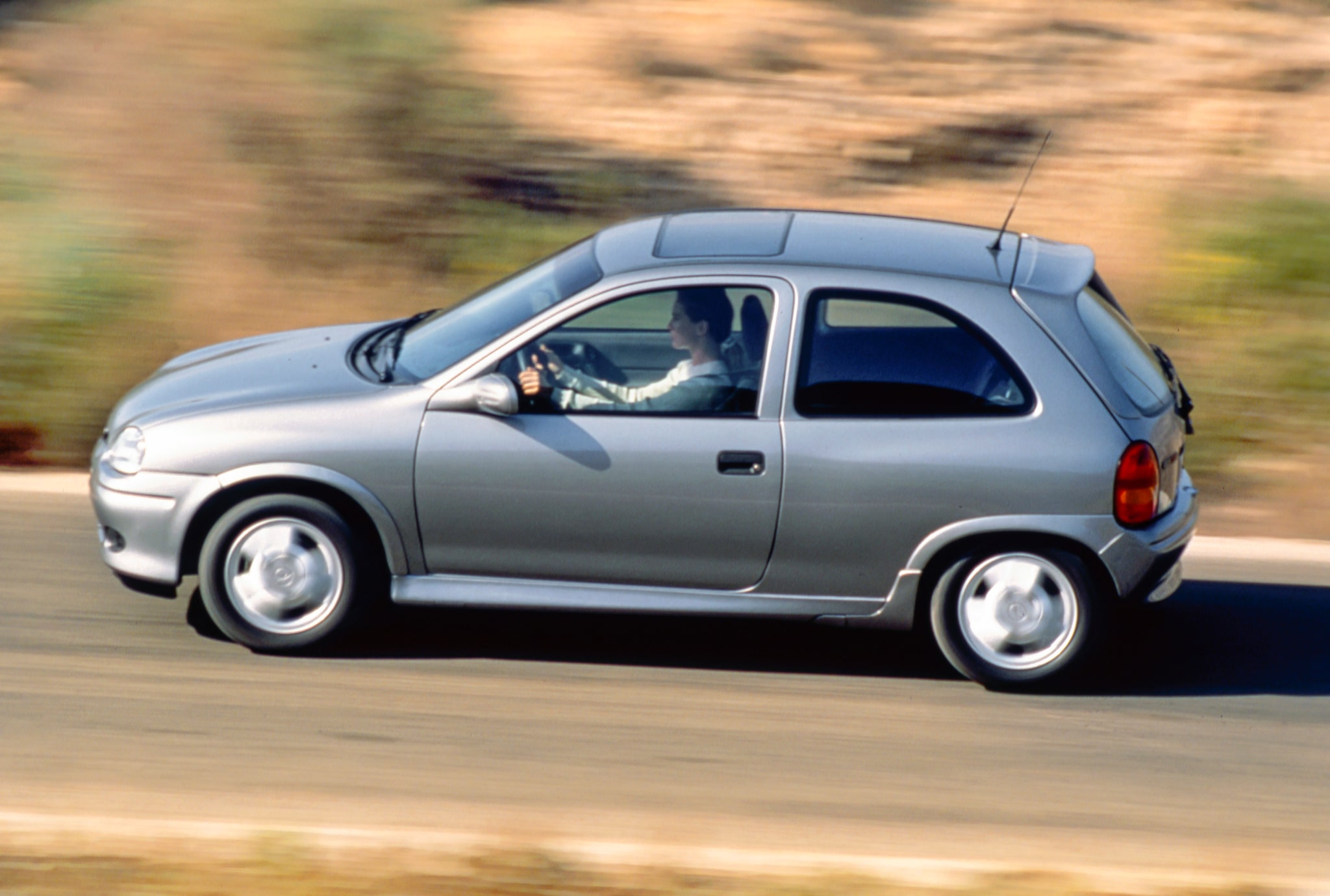 Piccole bombe tedesche: Opel Corsa B GSi, simbolo anni 90 - Ruoteclassiche