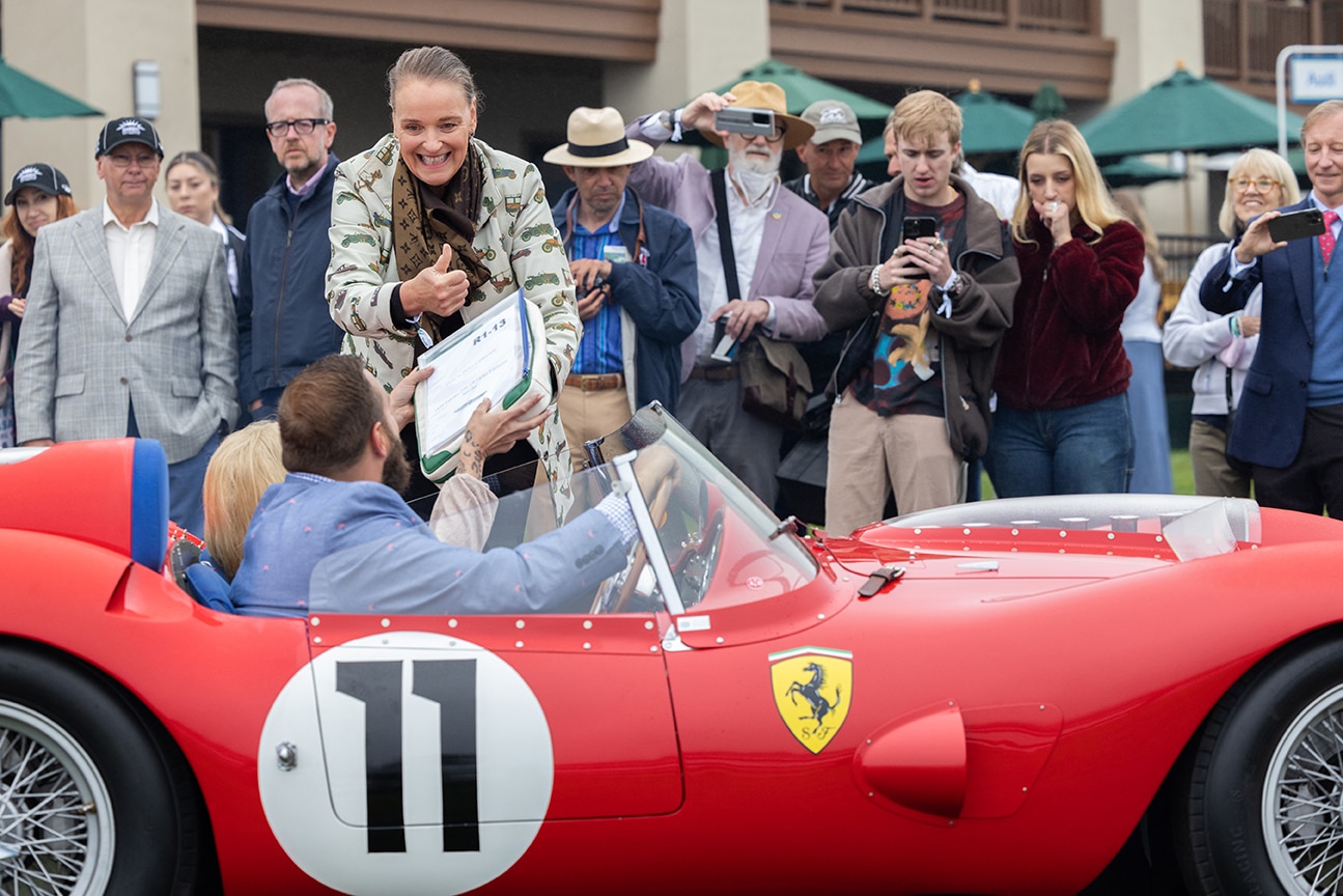 Pebble Beach 2022: Best of Show la Duesenberg J Figoni Sports Torpedo ...