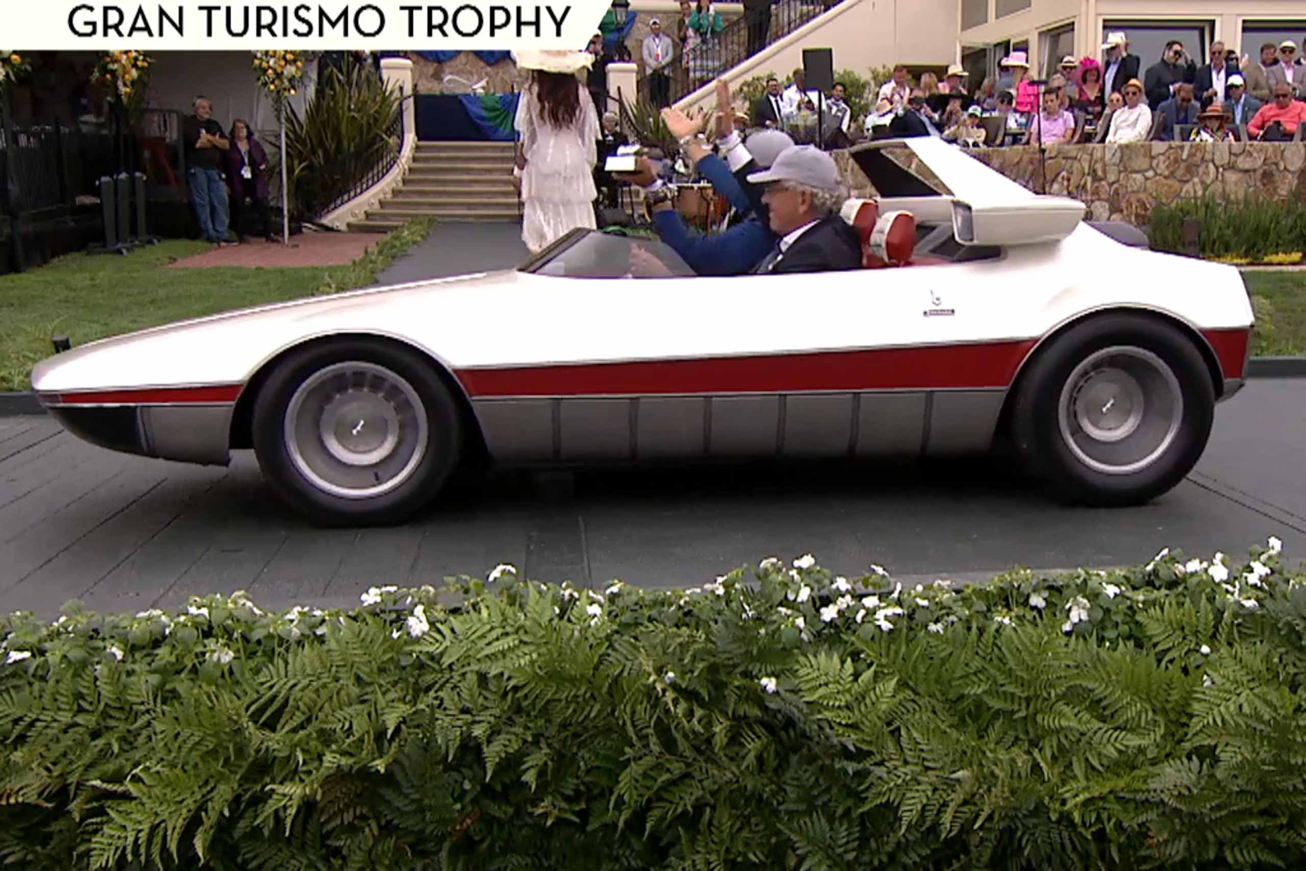 Pebble Beach 2022: Best of Show la Duesenberg J Figoni Sports Torpedo ...
