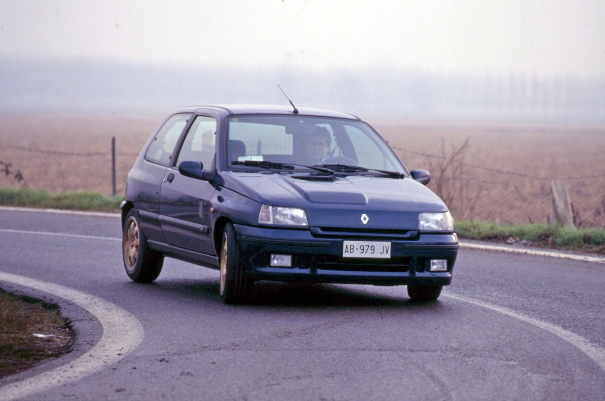 Piccole bombe francesi: Renault Clio Williams, icona anni ’90 ...