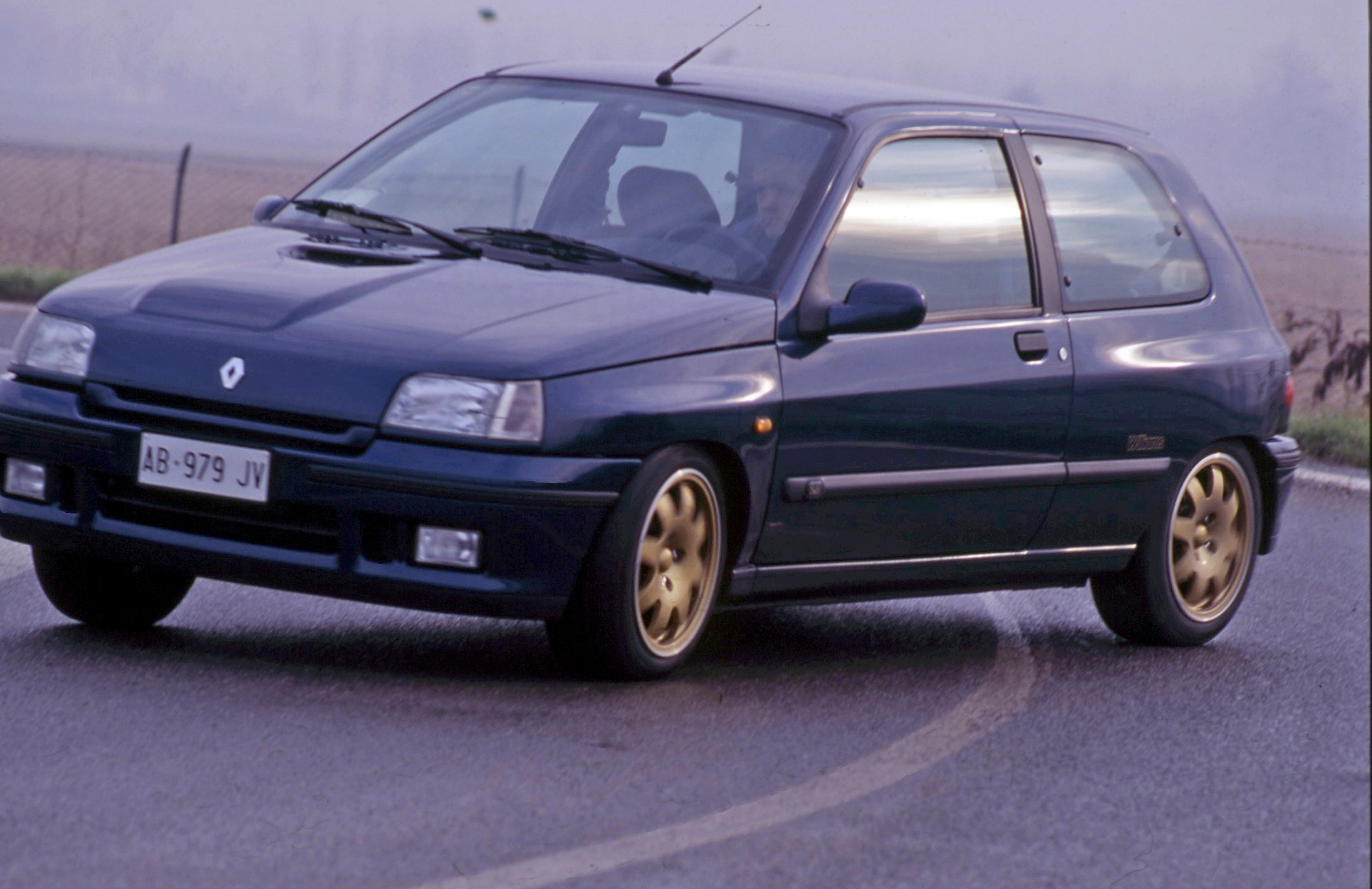 Piccole bombe francesi: Renault Clio Williams, icona anni ’90 ...