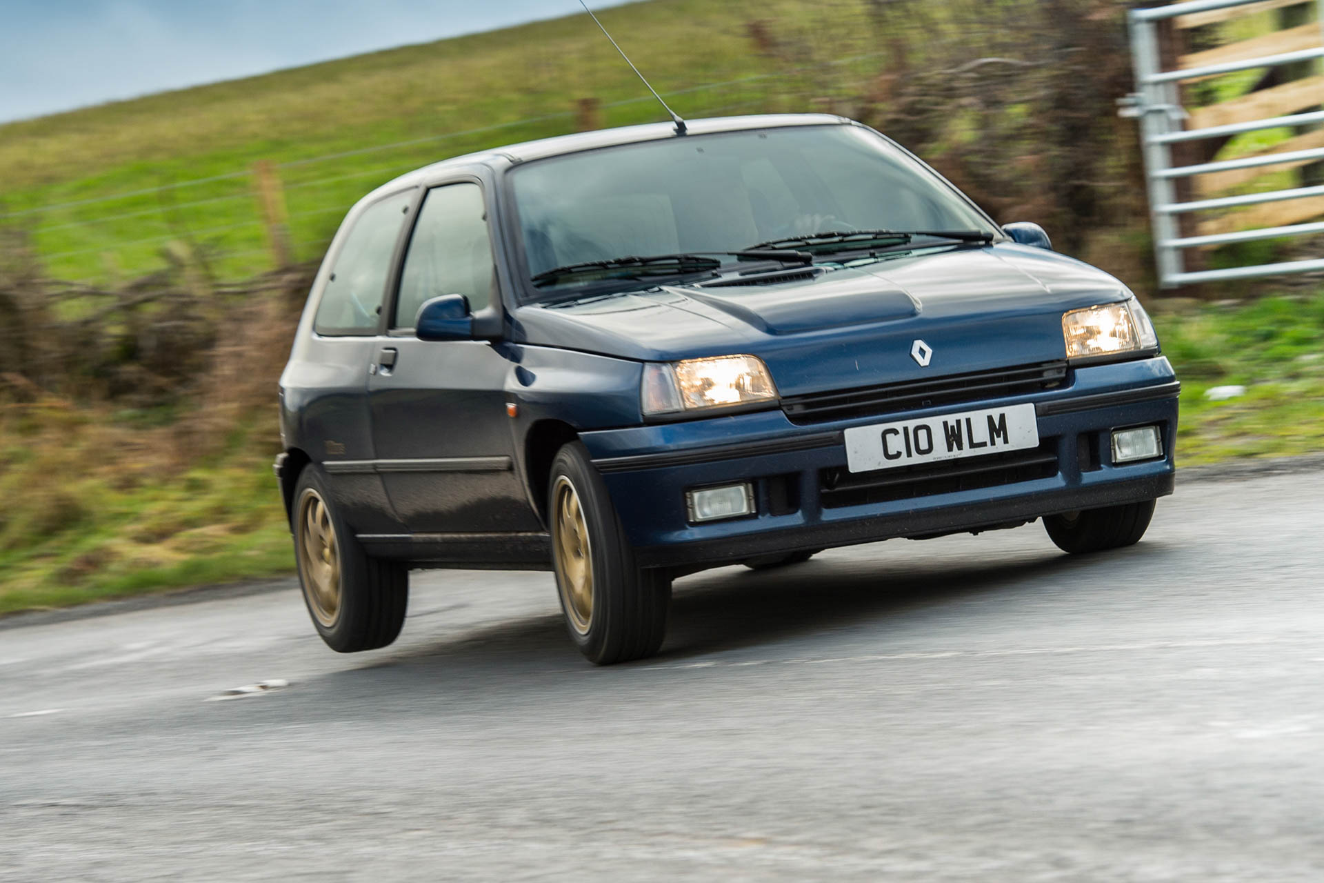 Renault Clio Williams: la francese più amata dagli italiani ...