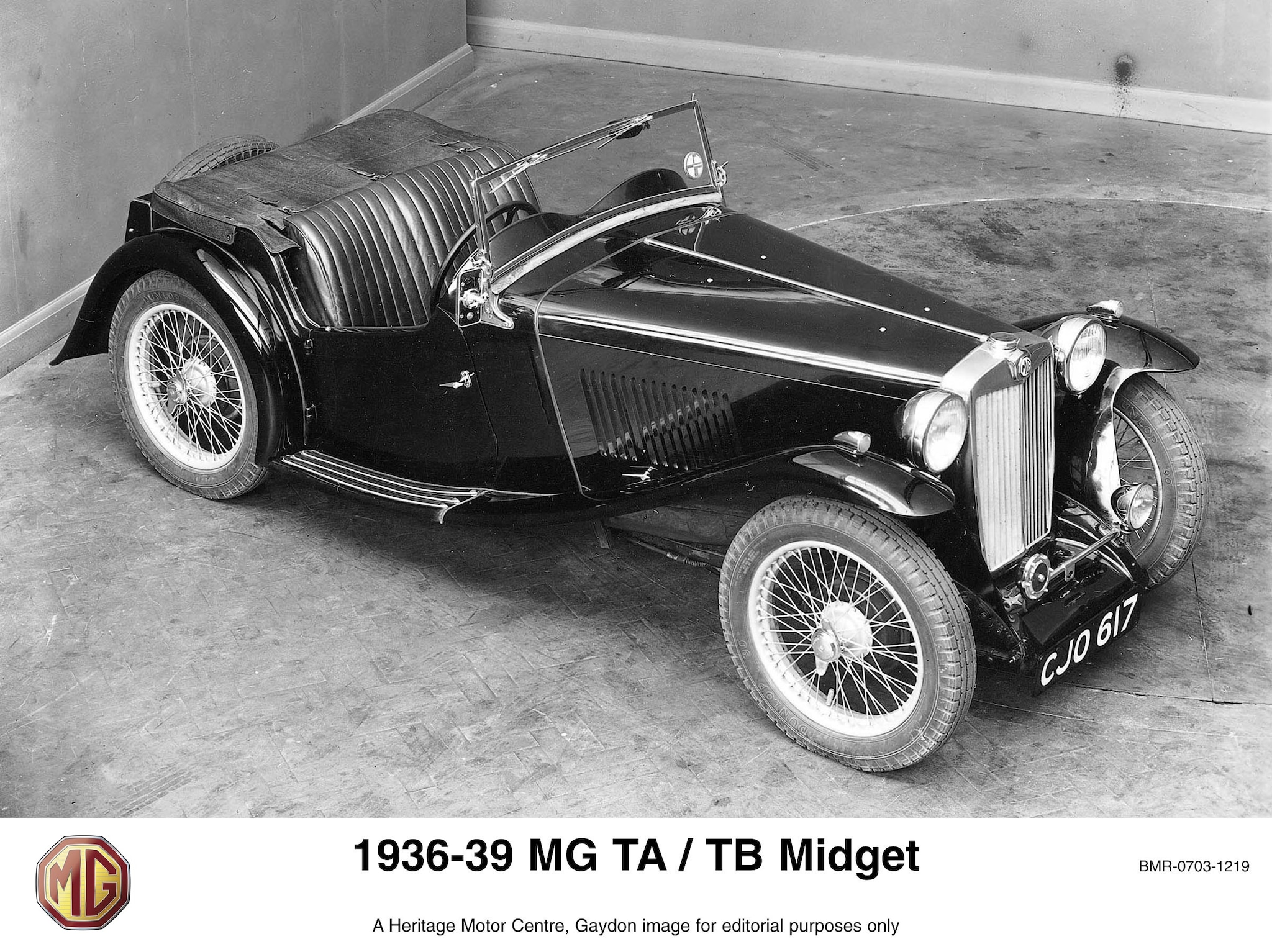 Rétromobile celebra la Dakar e il centenario della MG - Ruoteclassiche