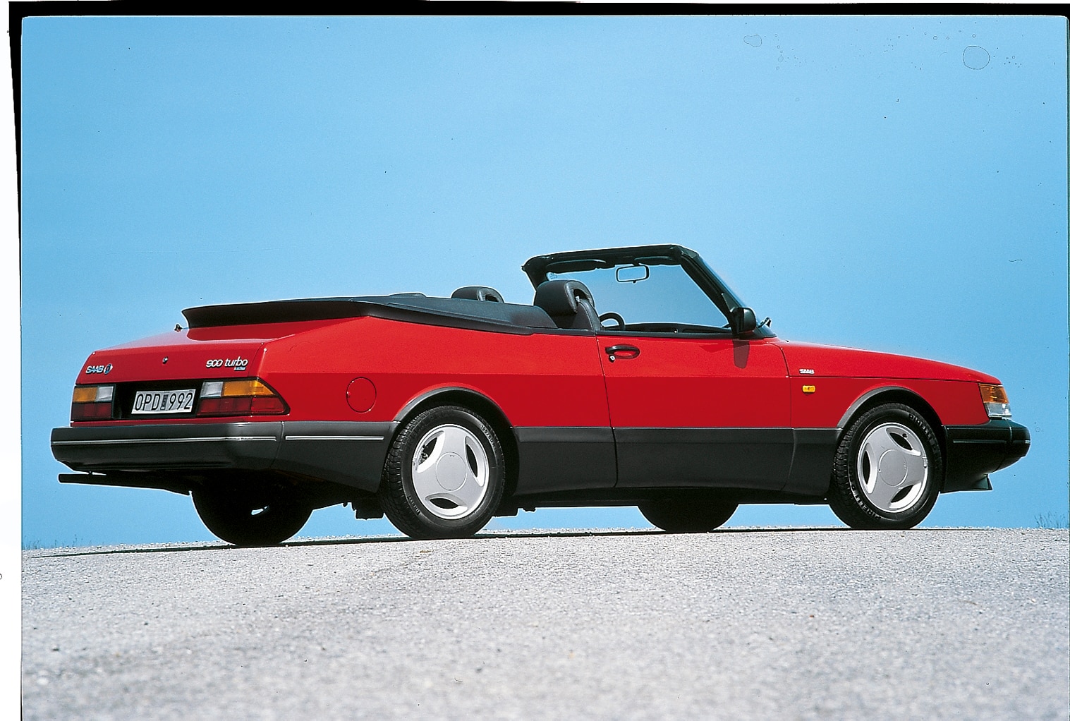 Nordiche da viaggio: Saab 900 Turbo Cabriolet, la macchina da bere ...