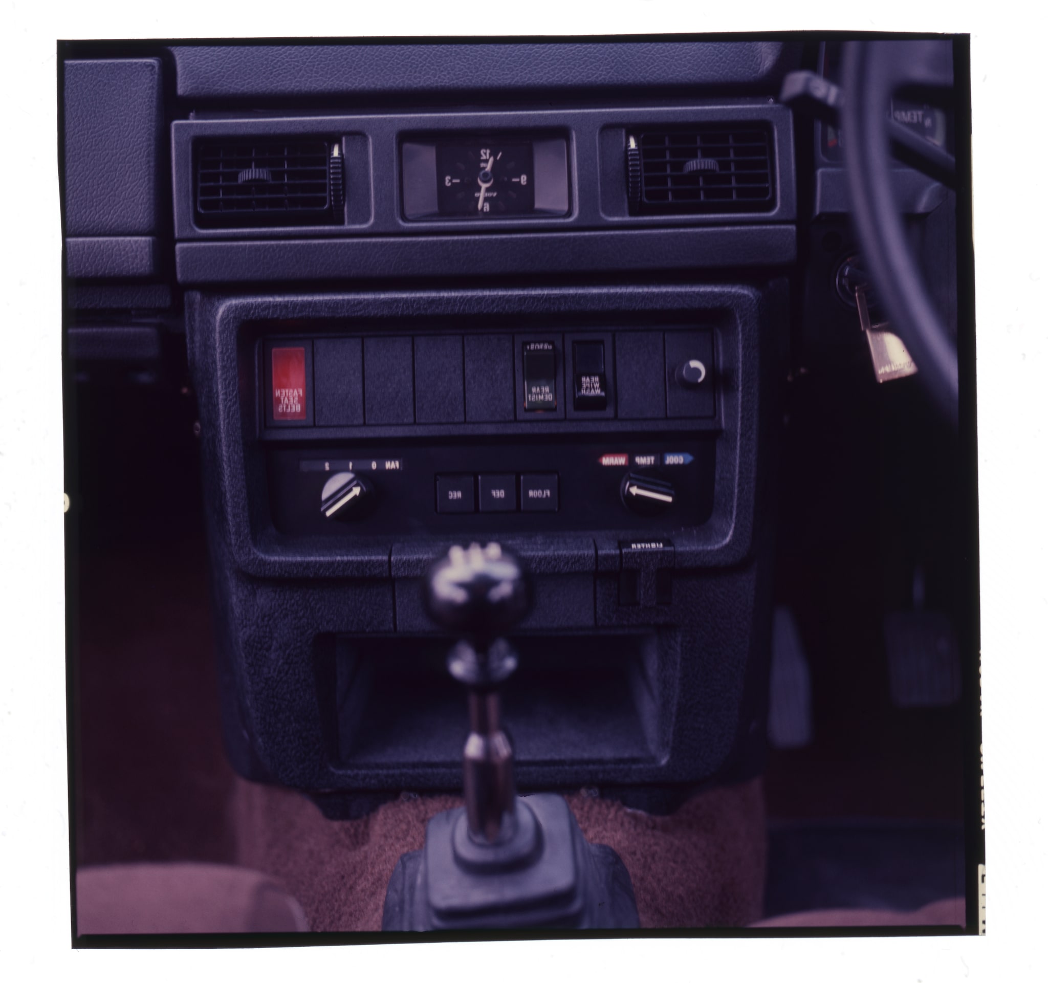 Nordiche da viaggio: Volvo 240, infaticabile da record - Ruoteclassiche